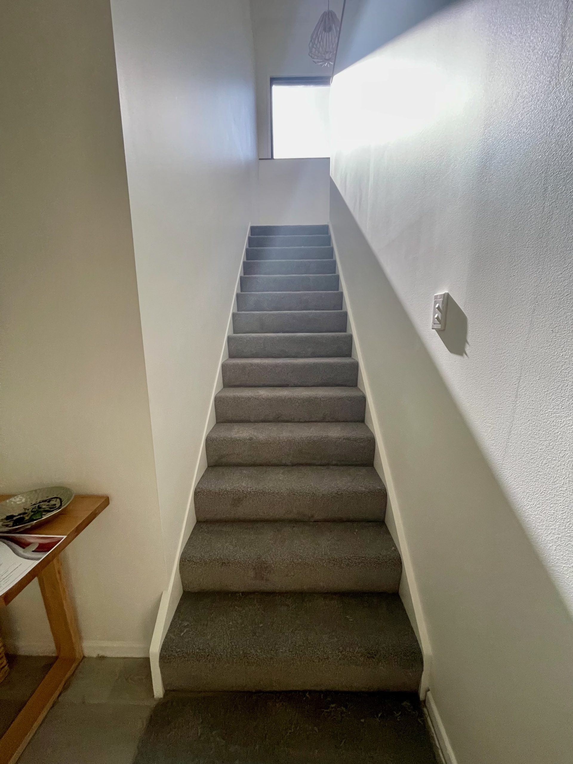 Timber Staircase Specialists: Straight Timber Staircases | Custom Made